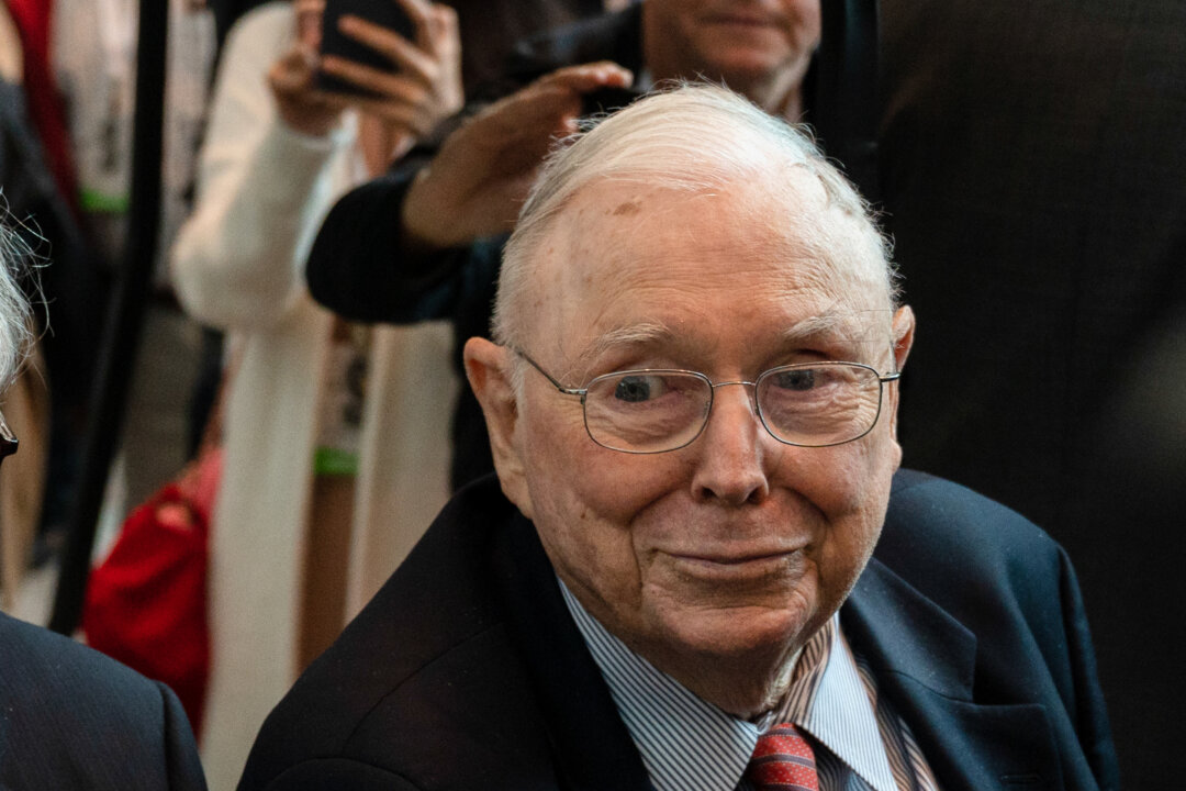Berkshire’s Munger Calls Markets ‘Crazy,’ Harsh on Crypto Investors ...
