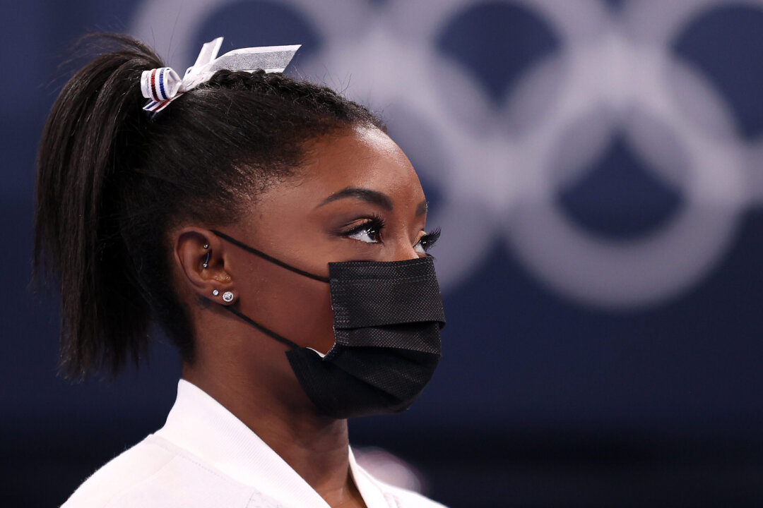 Simone Biles, Olympics, and Abuse of Chinese Athletes | The Epoch Times