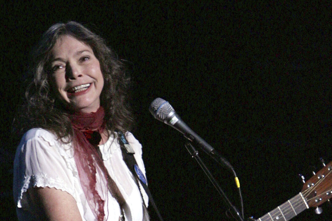 Grammy-Winning Folk Singer-Songwriter Nanci Griffith Dies | The Epoch Times