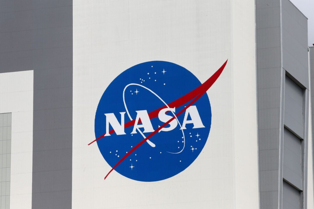 NASA Launches New Team Tracking Clues for UFOs | The Epoch Times