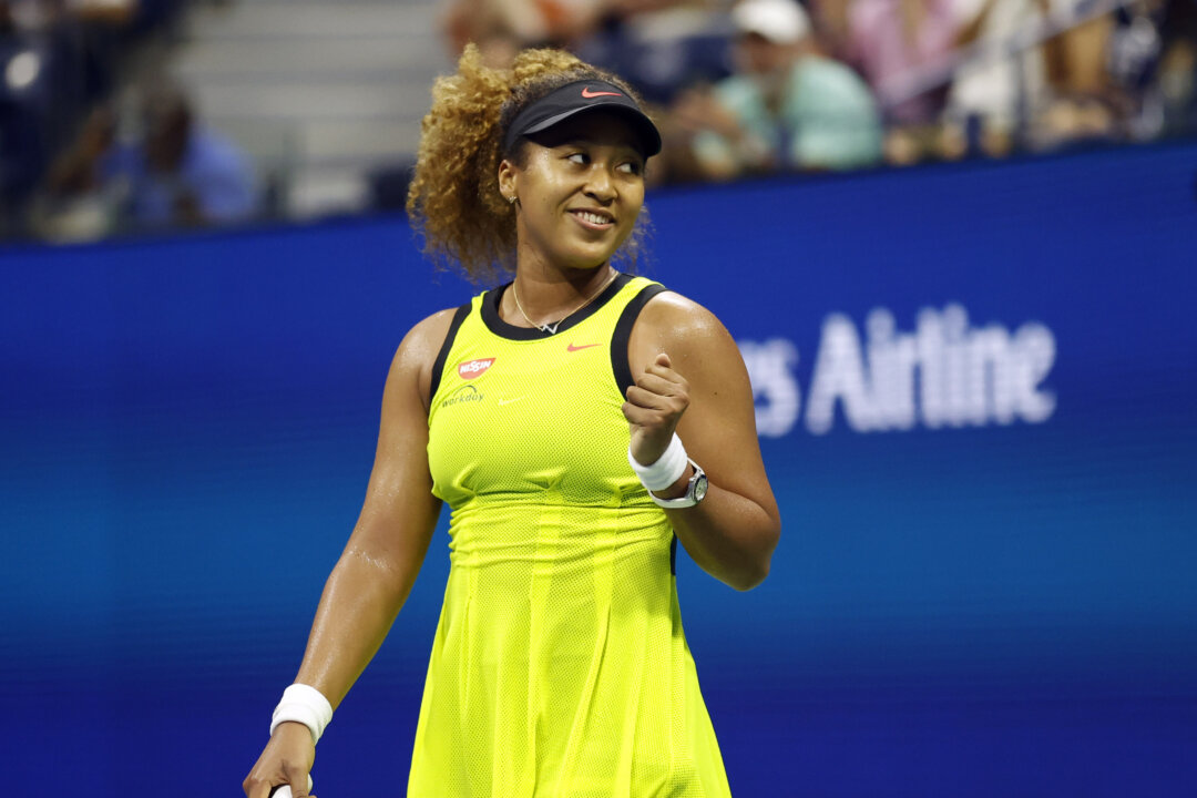 Osaka Kicks Off US Open Title Defense With Straight Sets Win | The ...