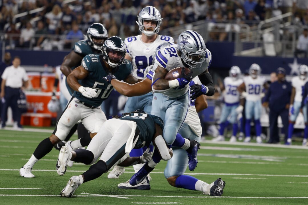 Ex-Cowboys Star Ezekiel Elliott Signs With Los Angeles Chargers for ...