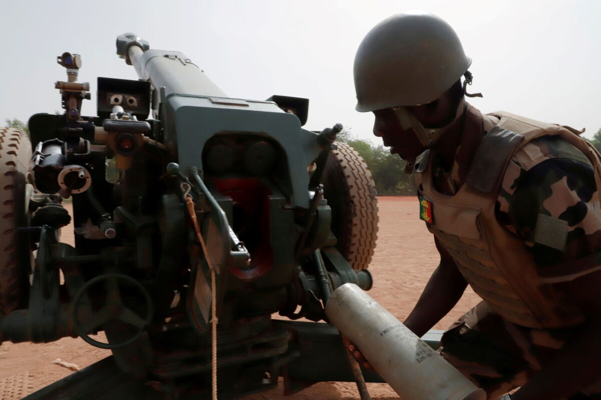 Mali Receives Four Helicopters and Weapons From Russia