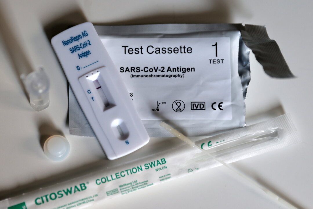 New South Wales to Trial Rapid Test Kits in Schools | The Epoch Times