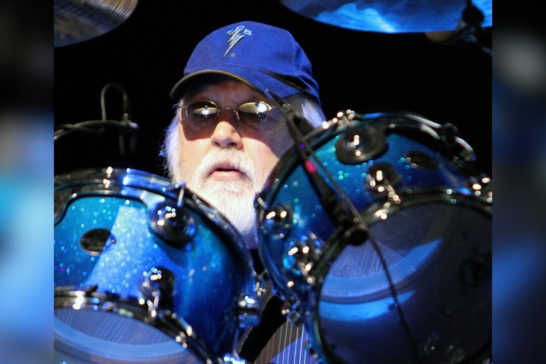 Ronnie Tutt, Drummer for Elvis and Other Stars, Dies at 83 | The Epoch ...