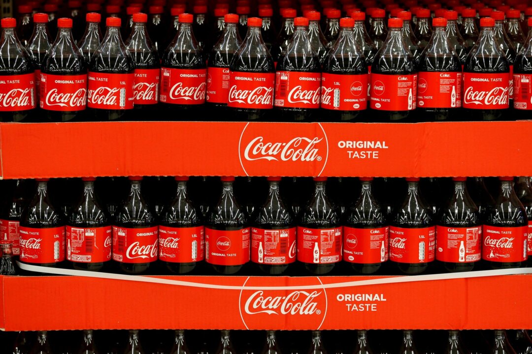 Coca-Cola Turns to Refillable Glass Bottles in Fight Against Inflation ...