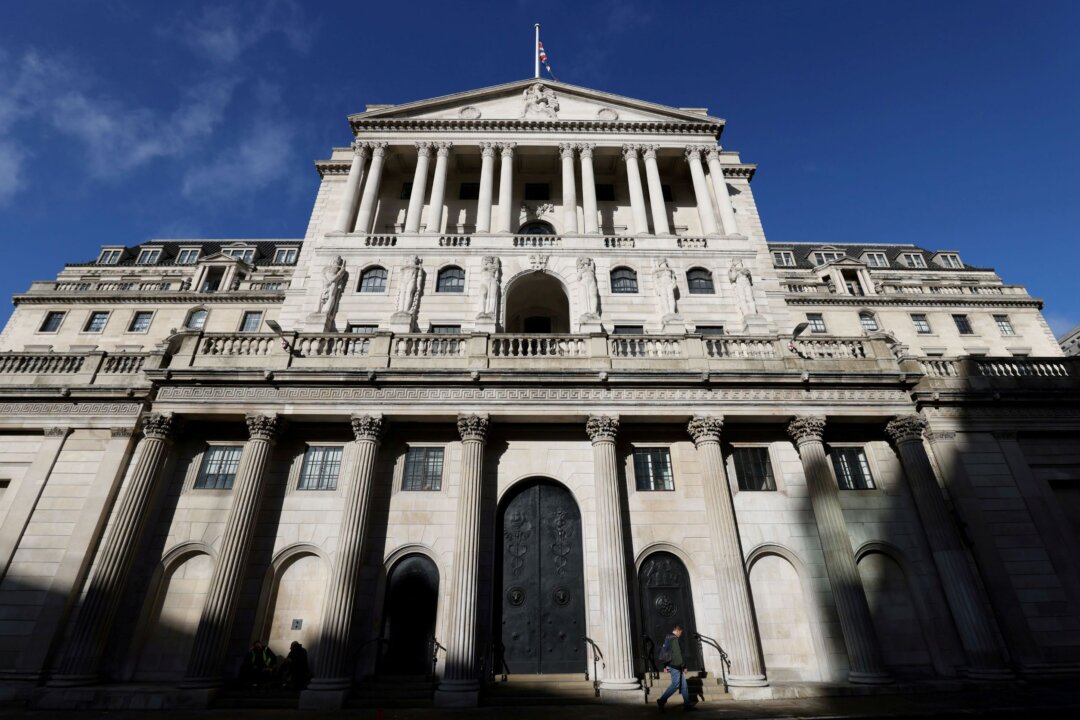 BoE’s Pill Sees Growing Case for December Rate Rise, but No Guarantee ...