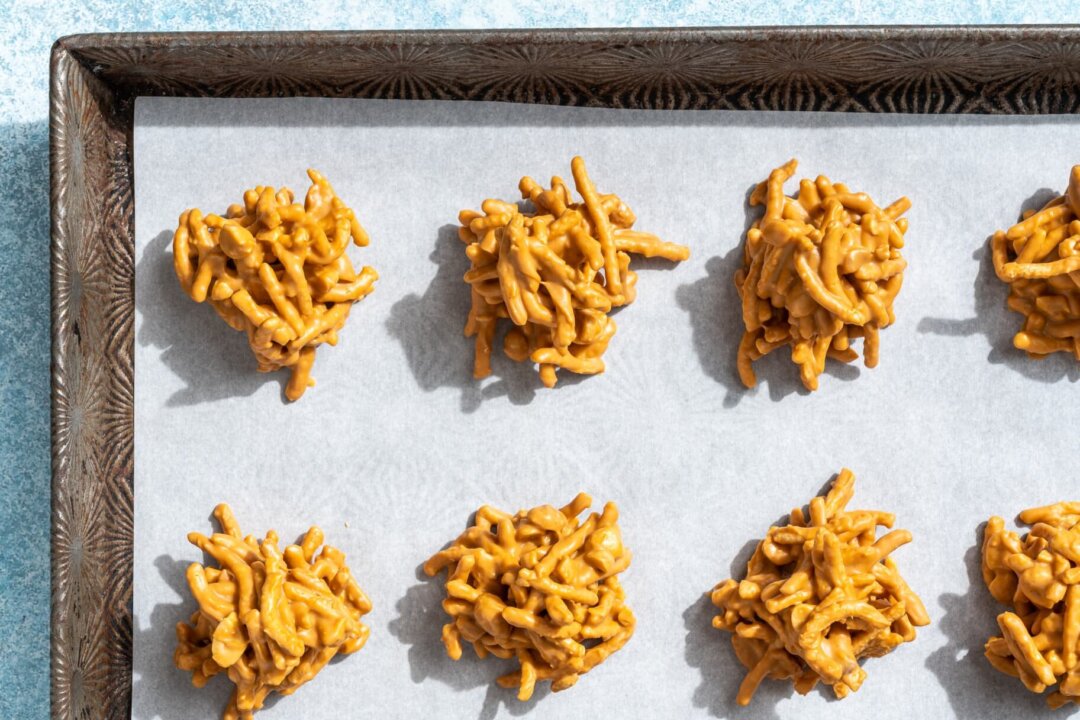 Easy, No-bake Haystacks Are the Ultimate Holiday Crowd-Pleaser | The ...