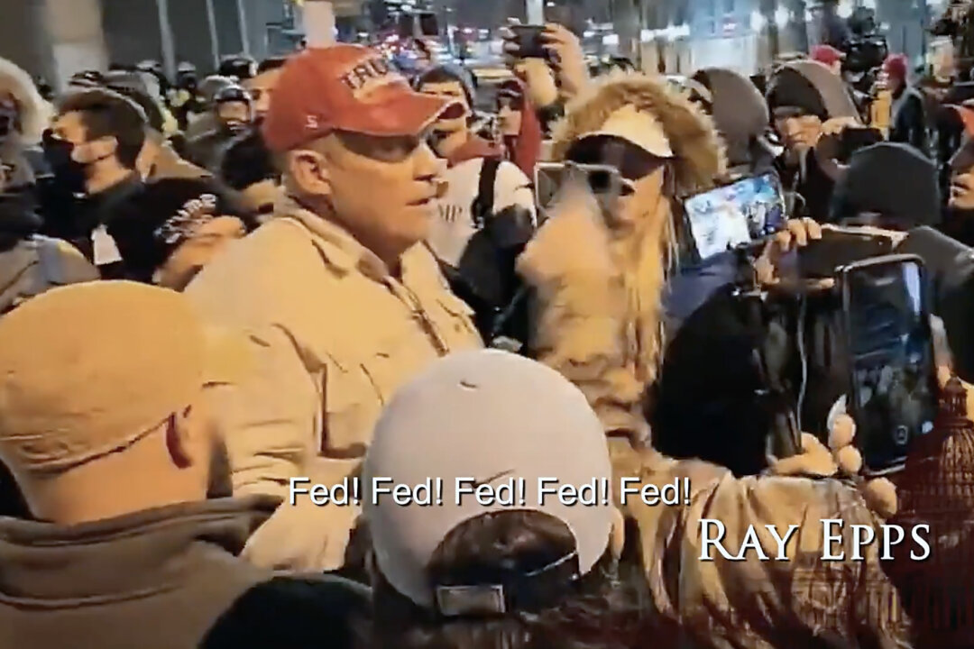 Ray Epps Sues Fox News for Defamation Over ‘False Narrative’ He Was ...