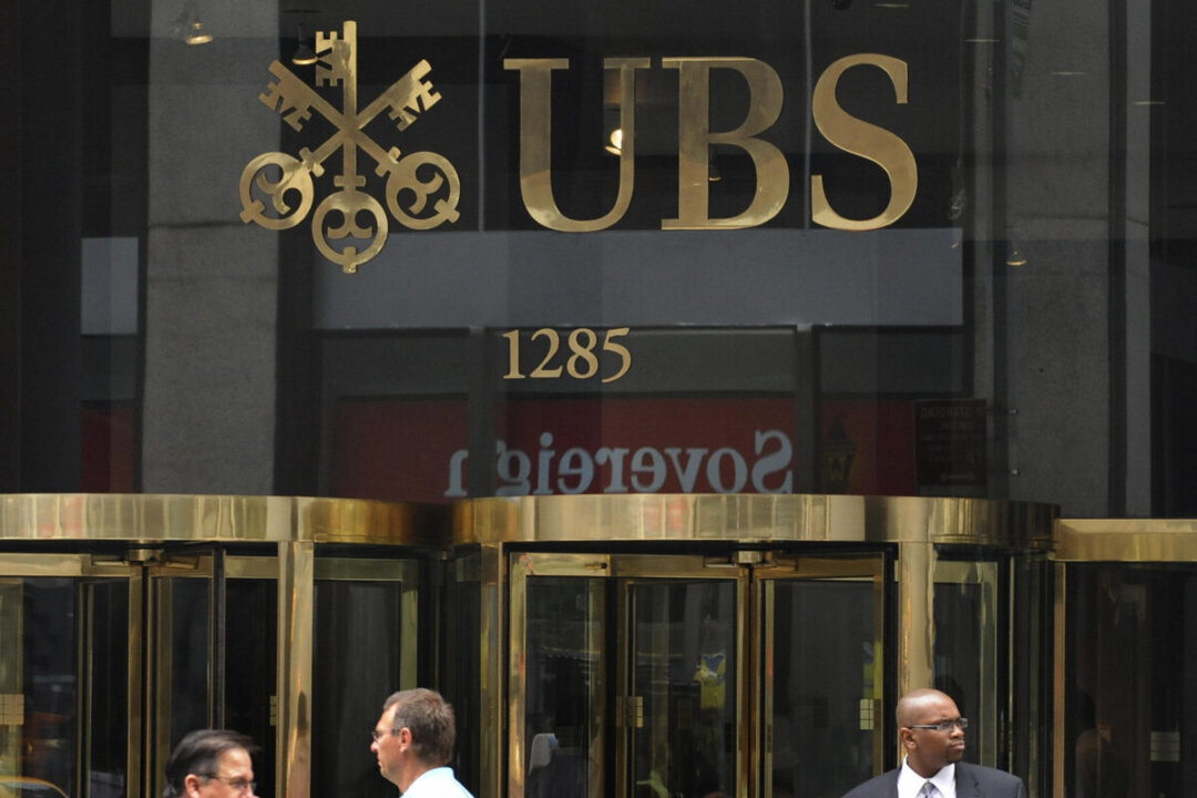 UBS Chairman Warns of Persistent High Inflation | The Epoch Times
