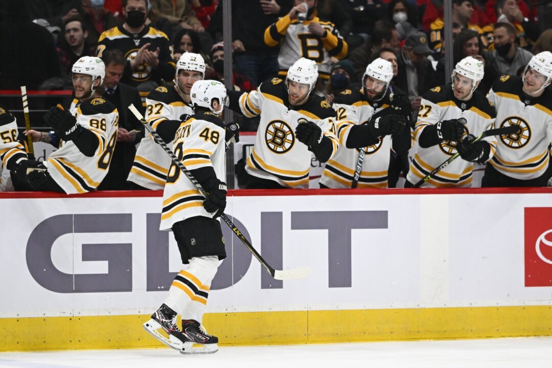 NHL Roundup: Matt Grzelcyk Logs 5 Points as Bruins Top Caps | The Epoch Times