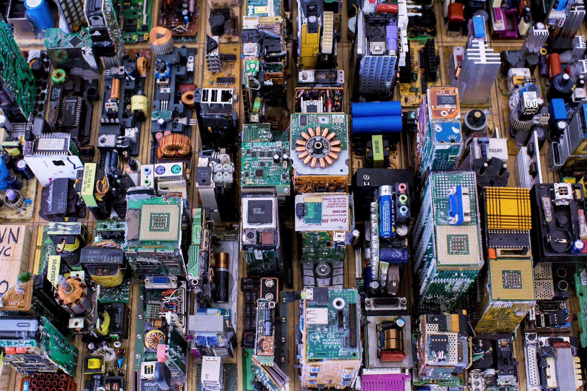 A Young Man Spends 3 Months Building Stunning Scale Model of Manhattan ...