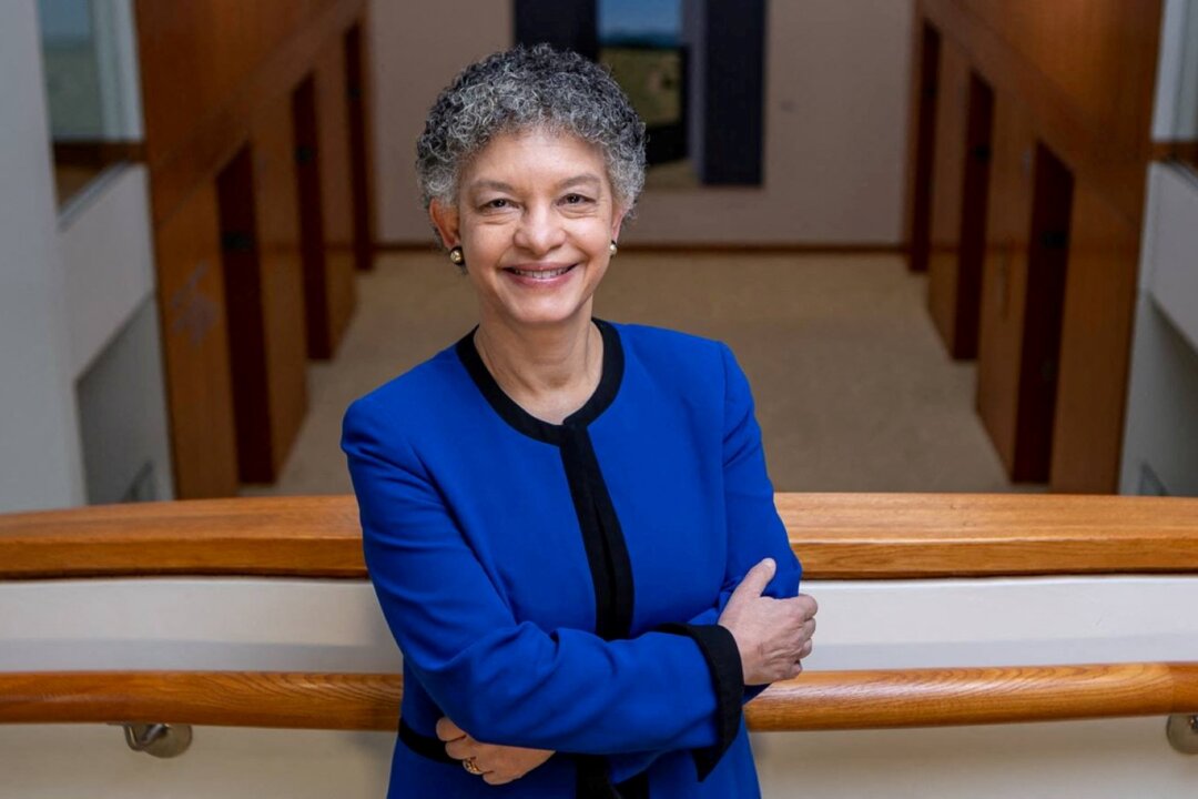 Boston Fed Chief Says ‘Higher Unemployment’ Needed to Tame Inflation ...