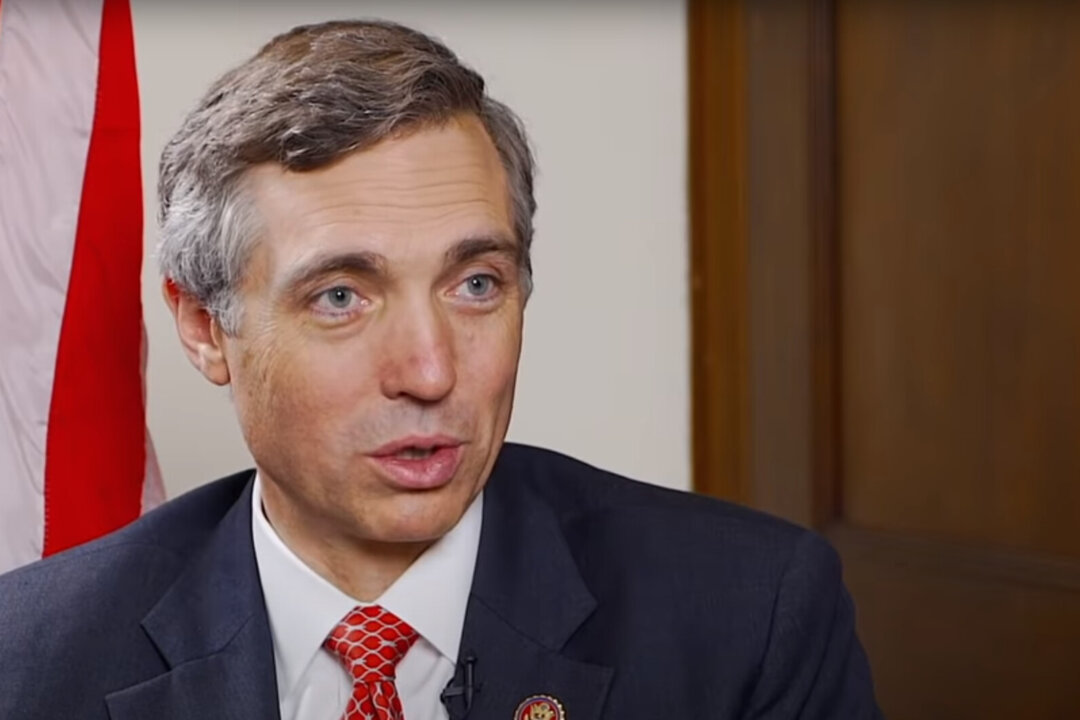 Texas Rep. Van Taylor Ends Reelection Campaign, Admits to Extra-Marital ...