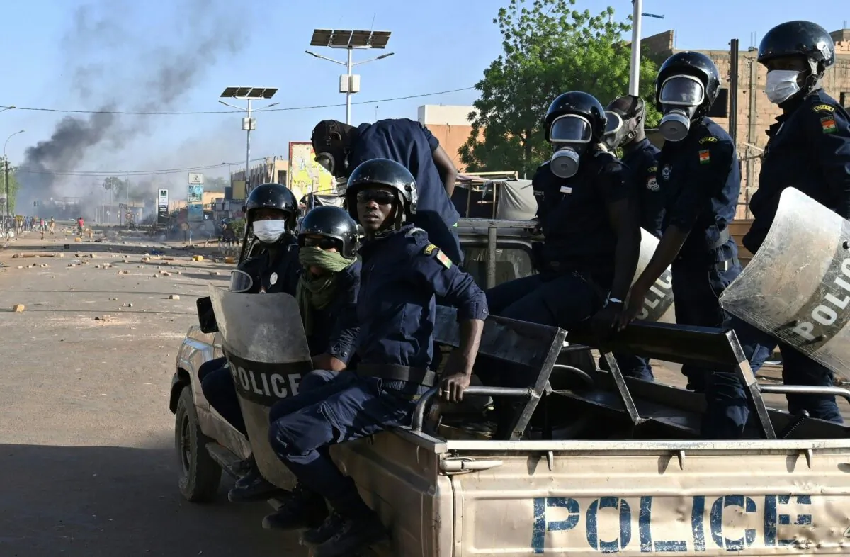 Armed Men Kill 11 Security Force Members in Niger Attacks, Government Says