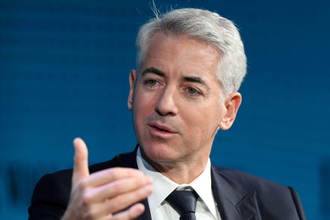 Billionaire Bill Ackman Donating $1M to Biden Challenger | The Epoch Times