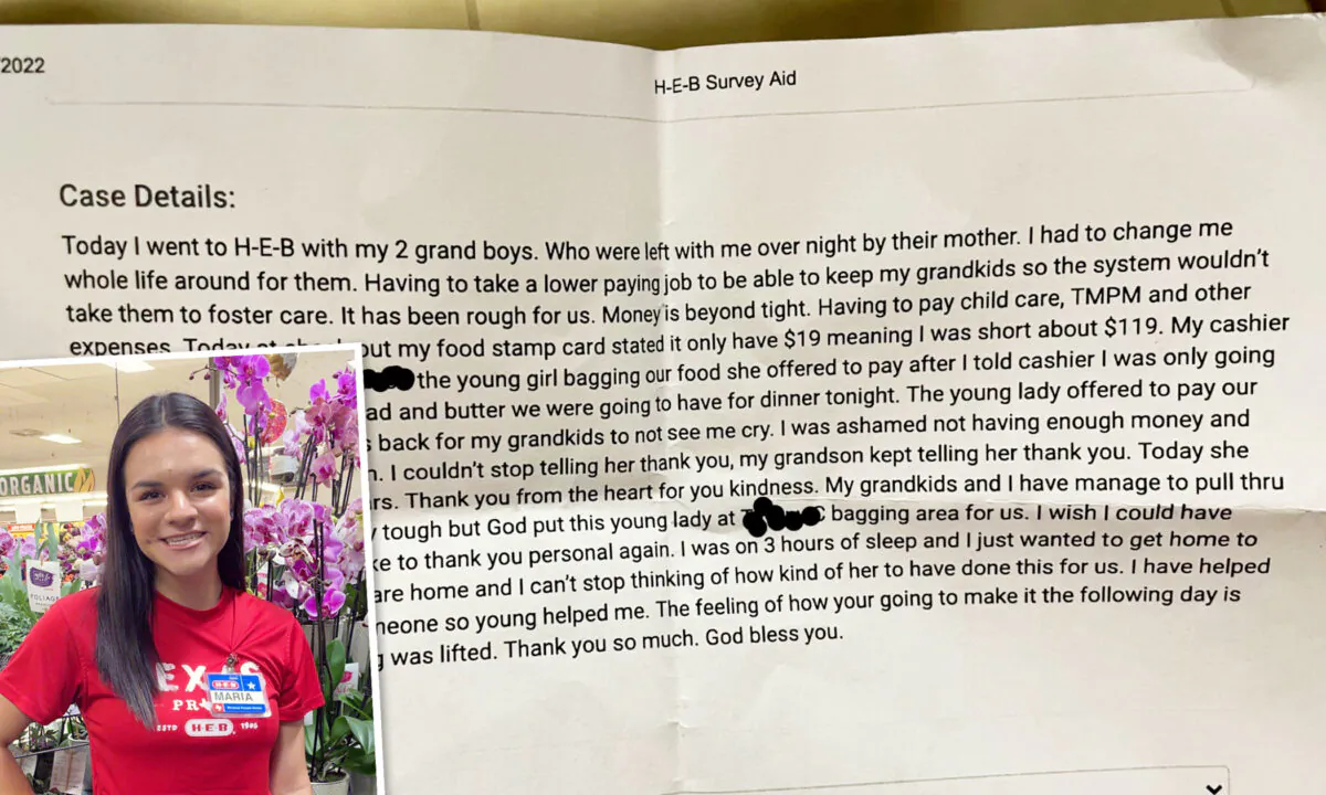 Teen Bagger Pays for Struggling Grandma’s $137 Grocery Bill, Says ...