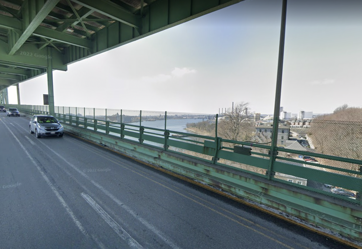 State Trooper Sees Distraught Man About to Jump Off Bridge, Talks Him ...