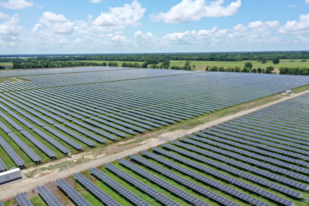 Solar’s Lofty Ambitions Are Consuming Ever-Larger Expanses of Land Down ...