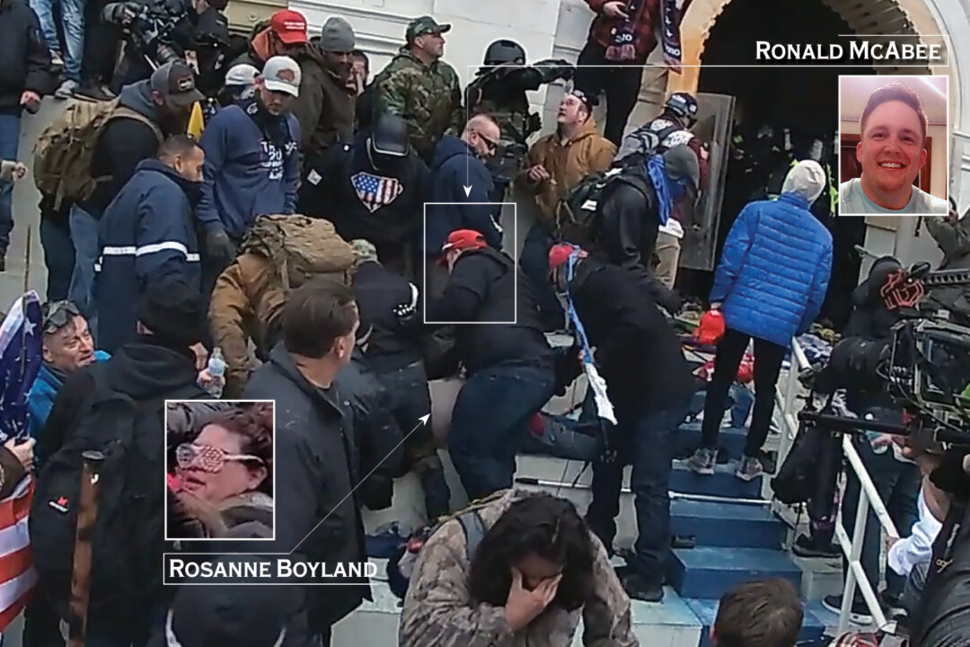 Former Sheriff’s Deputy Ronald McAbee Considering Jan. 6 Plea Deal Just ...