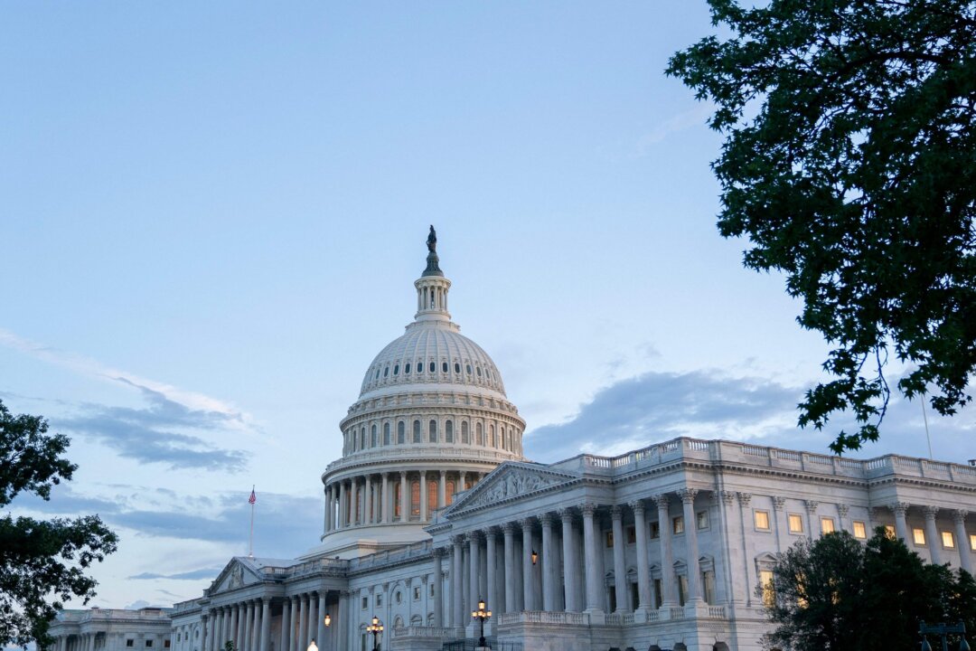 Gen-Z Republican Wins New Hampshire Primary | The Epoch Times