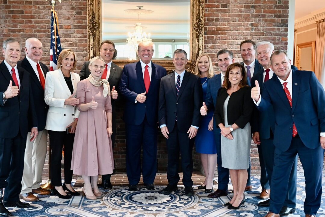 GOP Lawmaker Reveals Trump’s Mindset 1 Day After FBI Raid | The Epoch Times