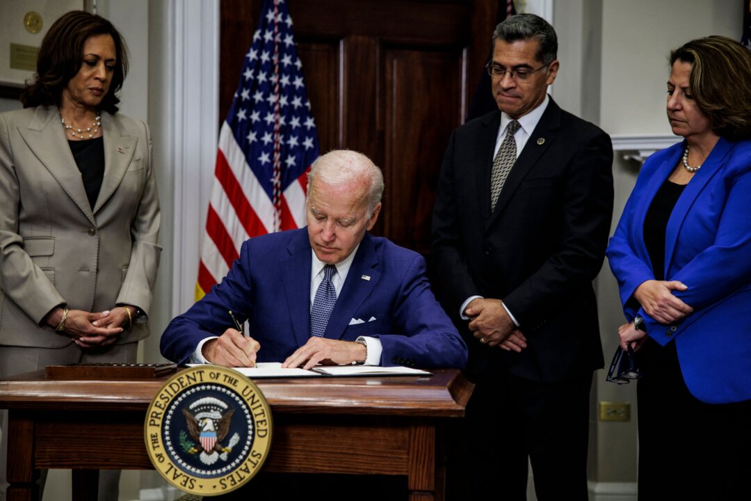 Federal Agencies Lag in Implementing Biden Executive Order on Improving ...