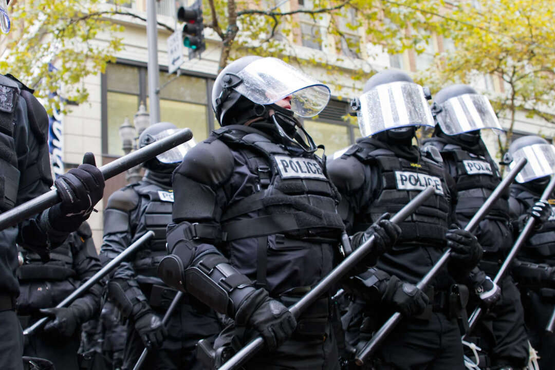 America’s Standing Army | The Epoch Times