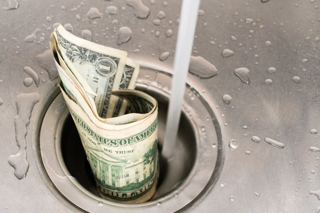 15 of the Most Common Money Wasters | The Epoch Times