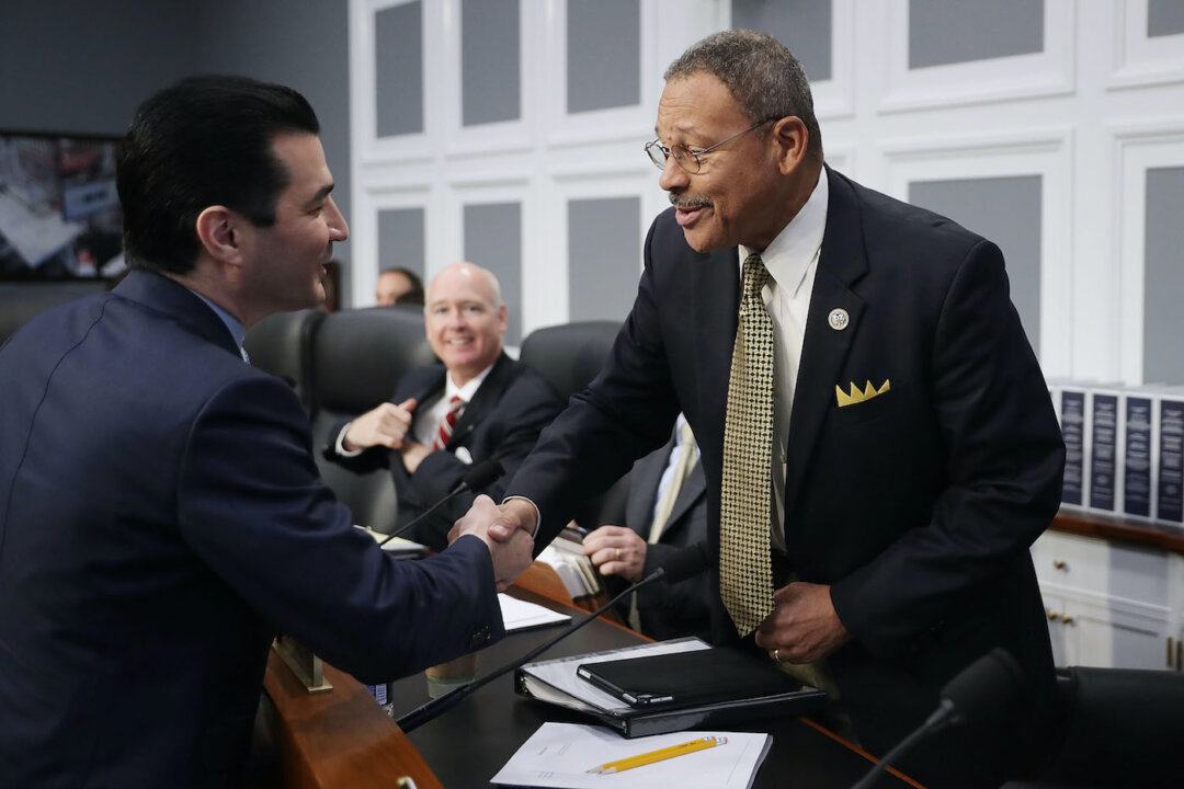 Veteran Congressman Faces Stiff Challenge in Close Georgia Race | The ...