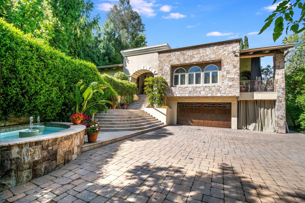 A Classic Encino Home