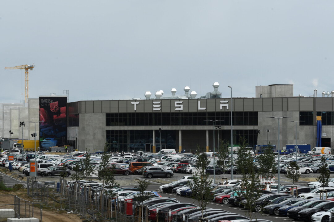 Tesla Vehicle Deliveries Fall Short in Q3, Causing Shares to Dip | The ...