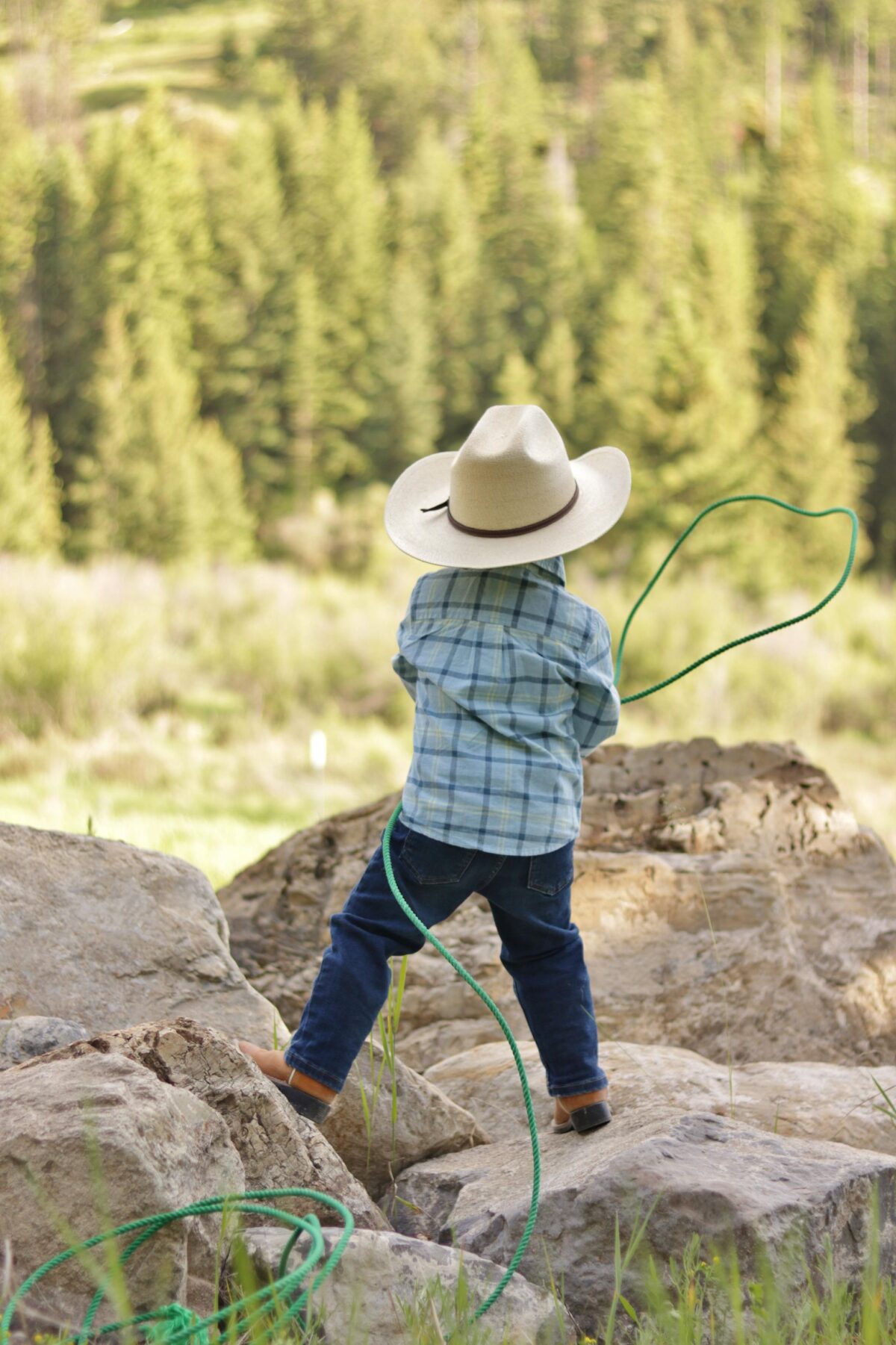 VIDEO: 4-Year-Old Cowboy Learns Lessons of Life With His Beautiful Mare ...