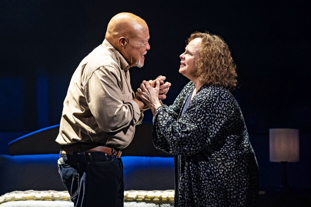 Theater Review: ‘The Notebook’: Love Over a Lifetime | The Epoch Times