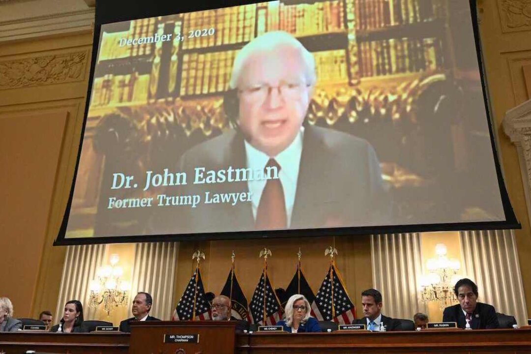 Federal Judge Orders Former Trump Attorney to Release Emails to Jan. 6 ...