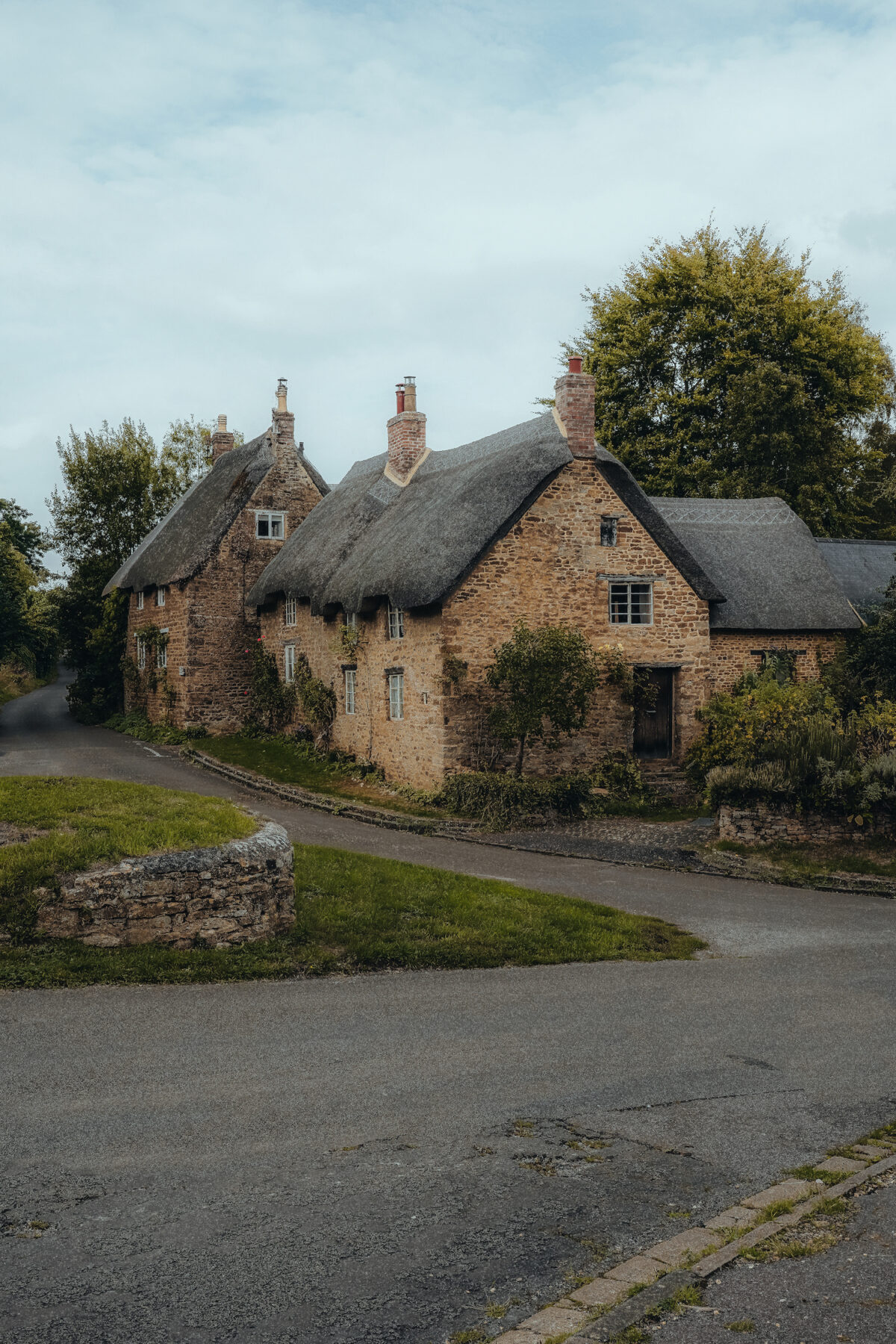 PHOTOS: Man Travels UK Cataloging Fairytale Cottages at the Magical ...