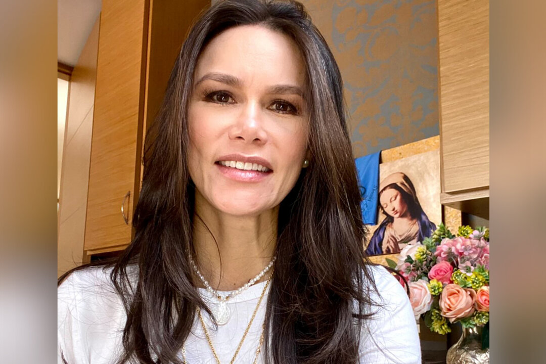 Former Model Seeks God After Traumatic Abortion, Spreads Message of ...