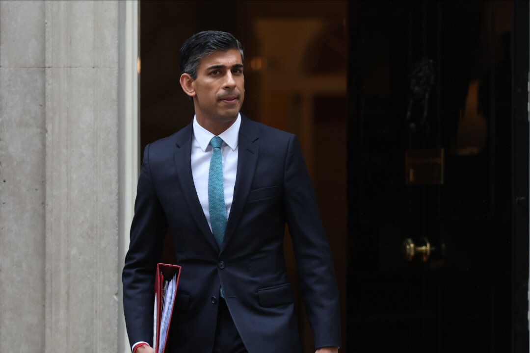 Sunak Told Police to Address Failings After Officer Exposed to Be ...