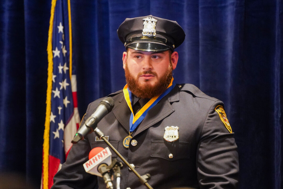 Middletown Police Officer Awarded New York State Medal of Valor | The ...