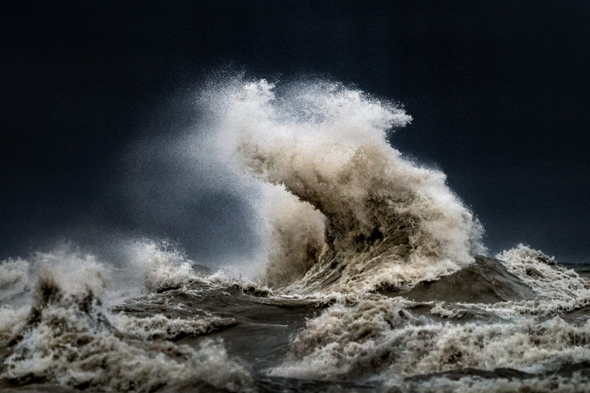 Photographer Braves Gale-Force Winds for Hours to Capture Epic Storm ...