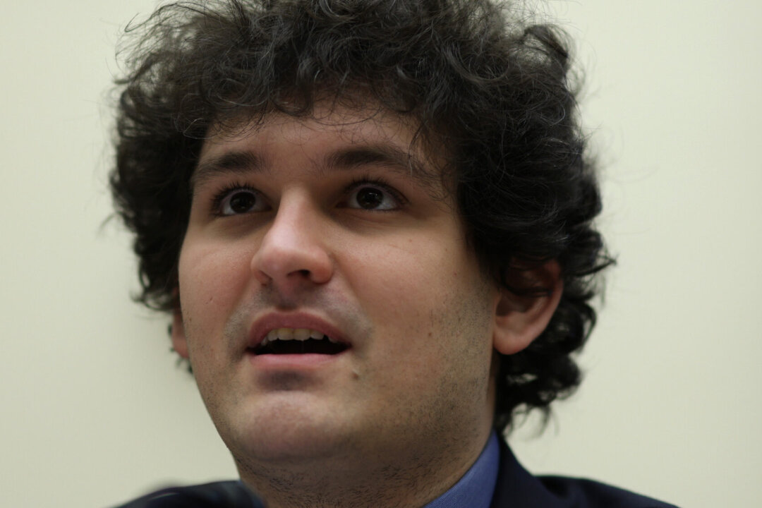 FTX Founder’s Parents Bought Home in Bahamas Using Company Money | The ...