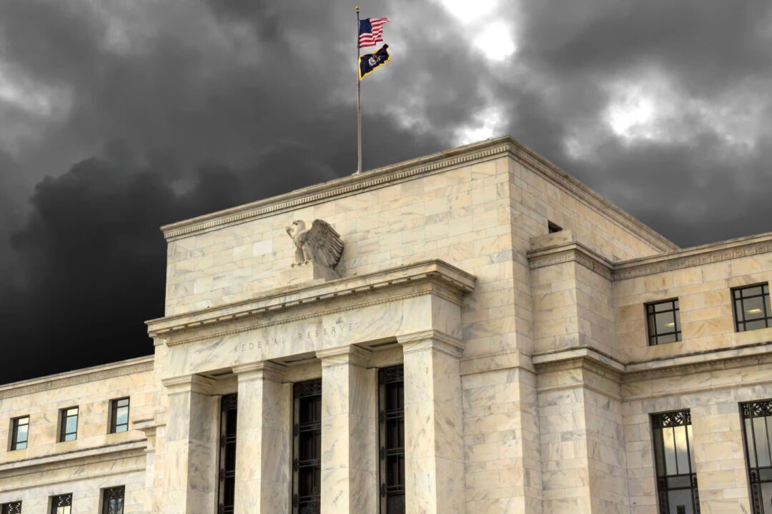 How the Boom Bust Works | The Epoch Times