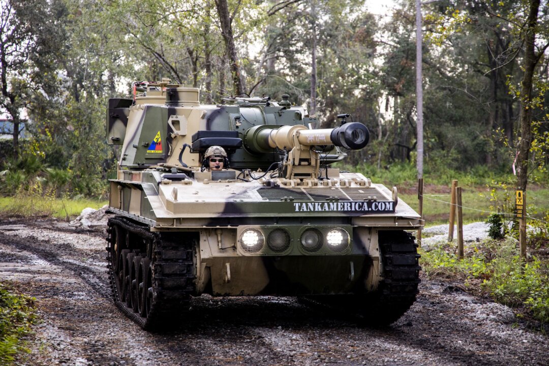 Tank America Opens in Orlando With 17-Ton Tank Driving Experience | The ...