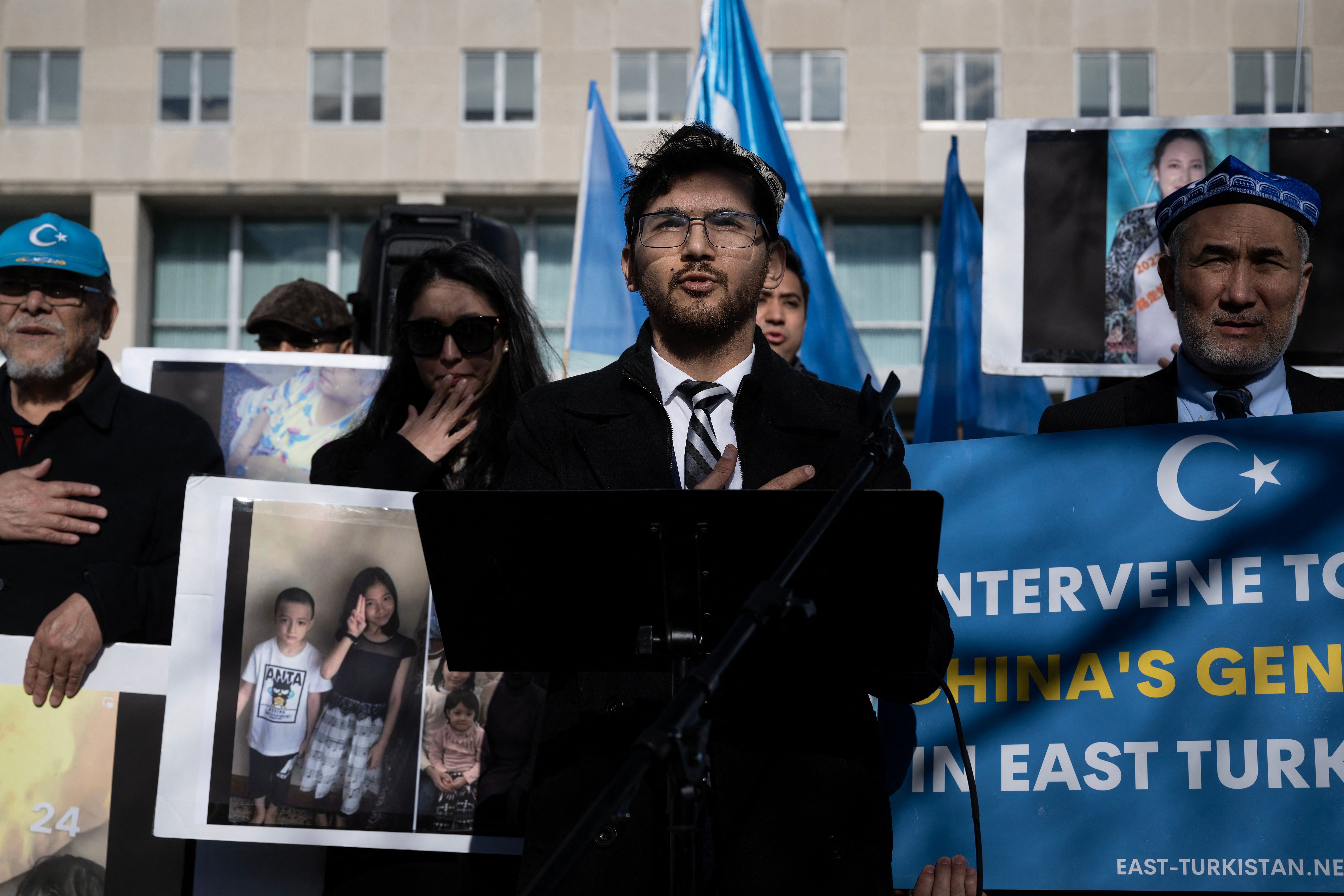 Uyghurs Protest Urumqi Fire Deaths | EpochTV