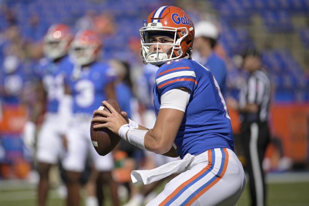 Florida Quarterback Kitna Leaves Jail as Child Porn Details Emerge ...