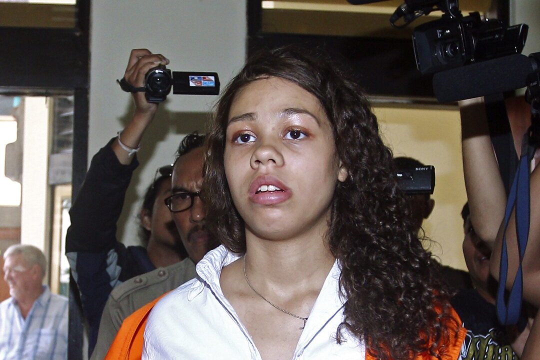 No Bond for Woman Charged in Death of Socialite Mother | The Epoch Times