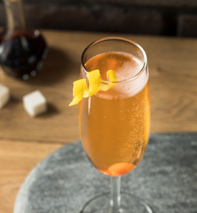 Anatomy of a Classic Cocktail: The Champagne Cocktail | The Epoch Times