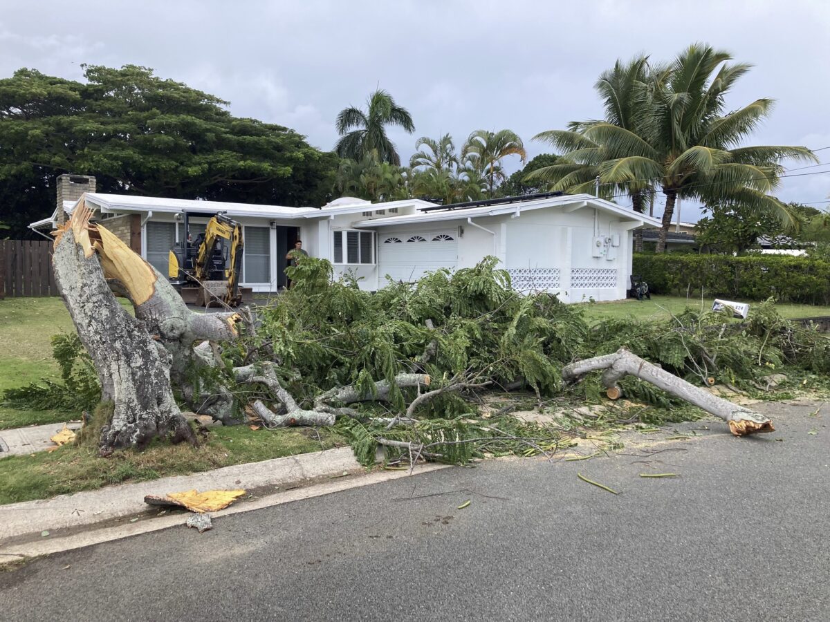 Hawaii Winter Storm: Thunder, Hail, and Power Outages