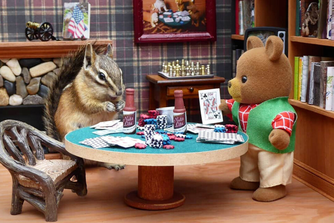 Fun Photos: Couple Builds Miniature Sets to Photograph Playful ...