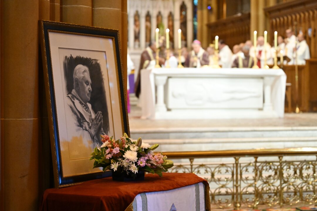 Cardinal George Pell on Final Journey Home to Australia | The Epoch Times